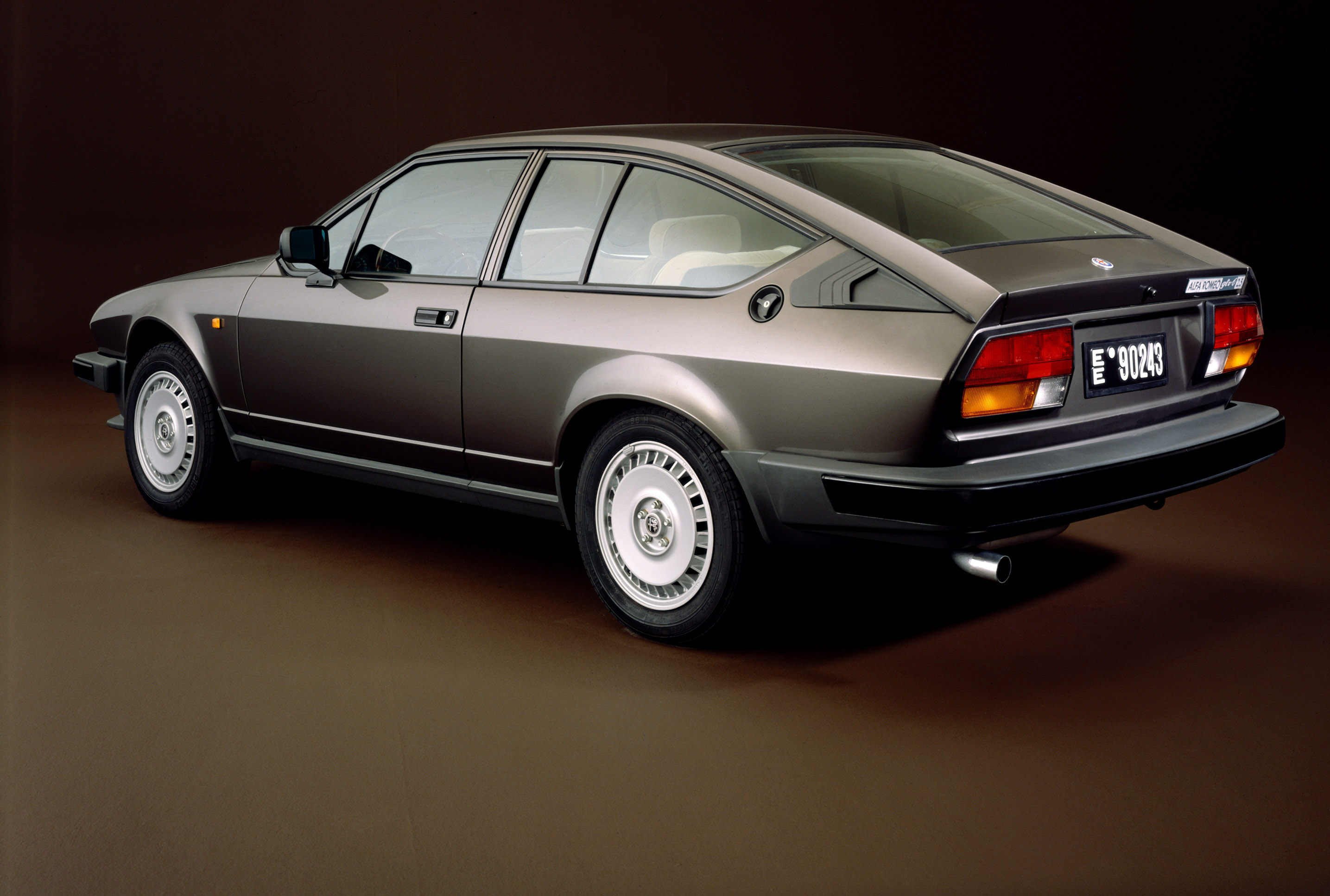 My perfect Alfa Romeo GTV6. 3DTuning - probably the best car configurator!