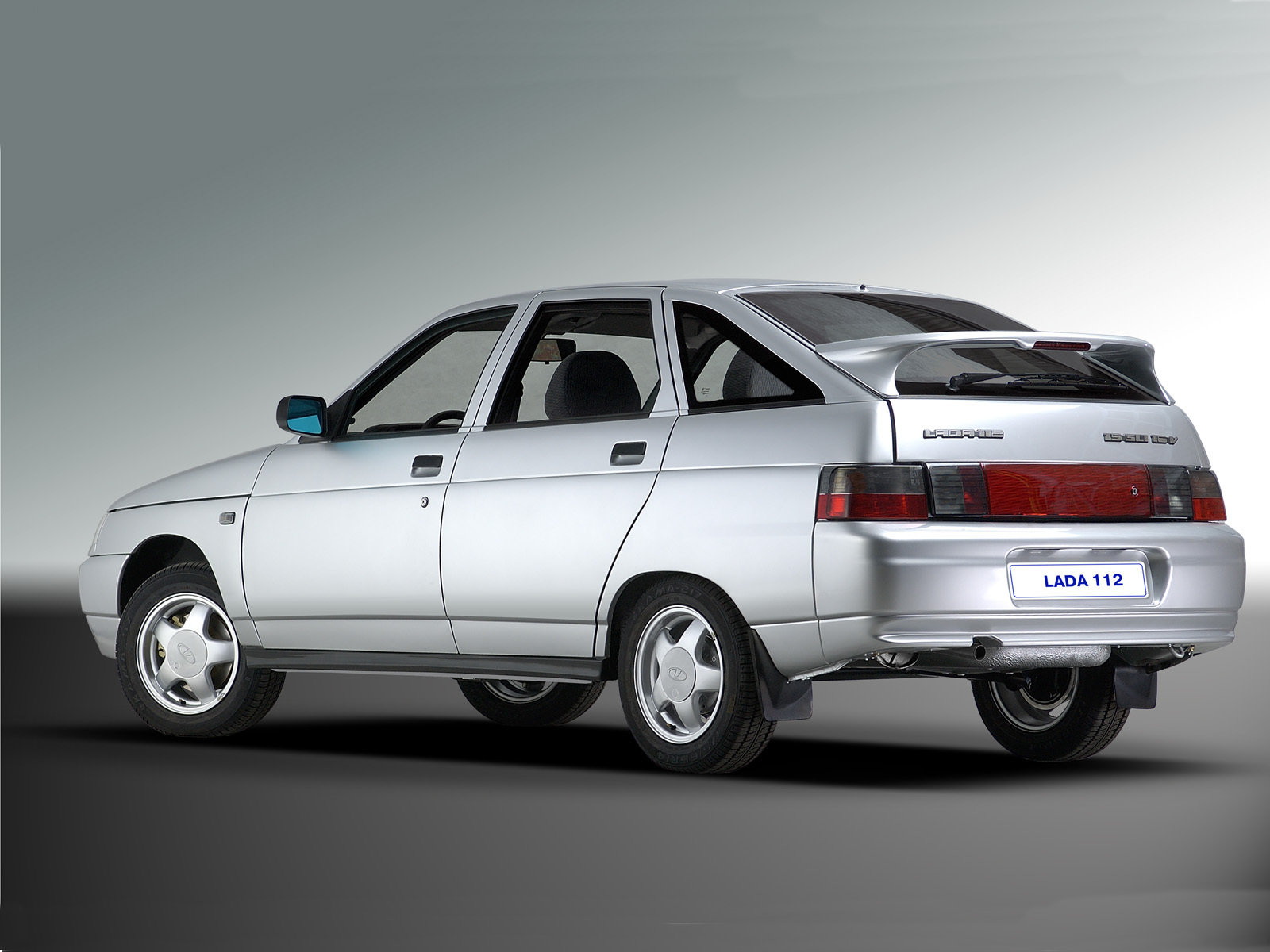 Тюнинг Lada 2112 5 Door Hatchback 2000, фото тюнинга Лада 2112