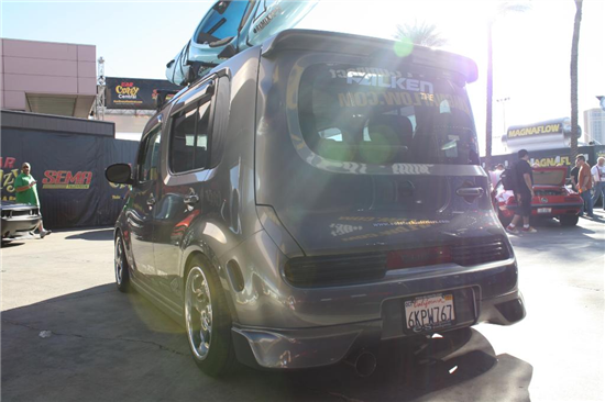 My perfect Nissan Cube. 3DTuning - probably the best car configurator!