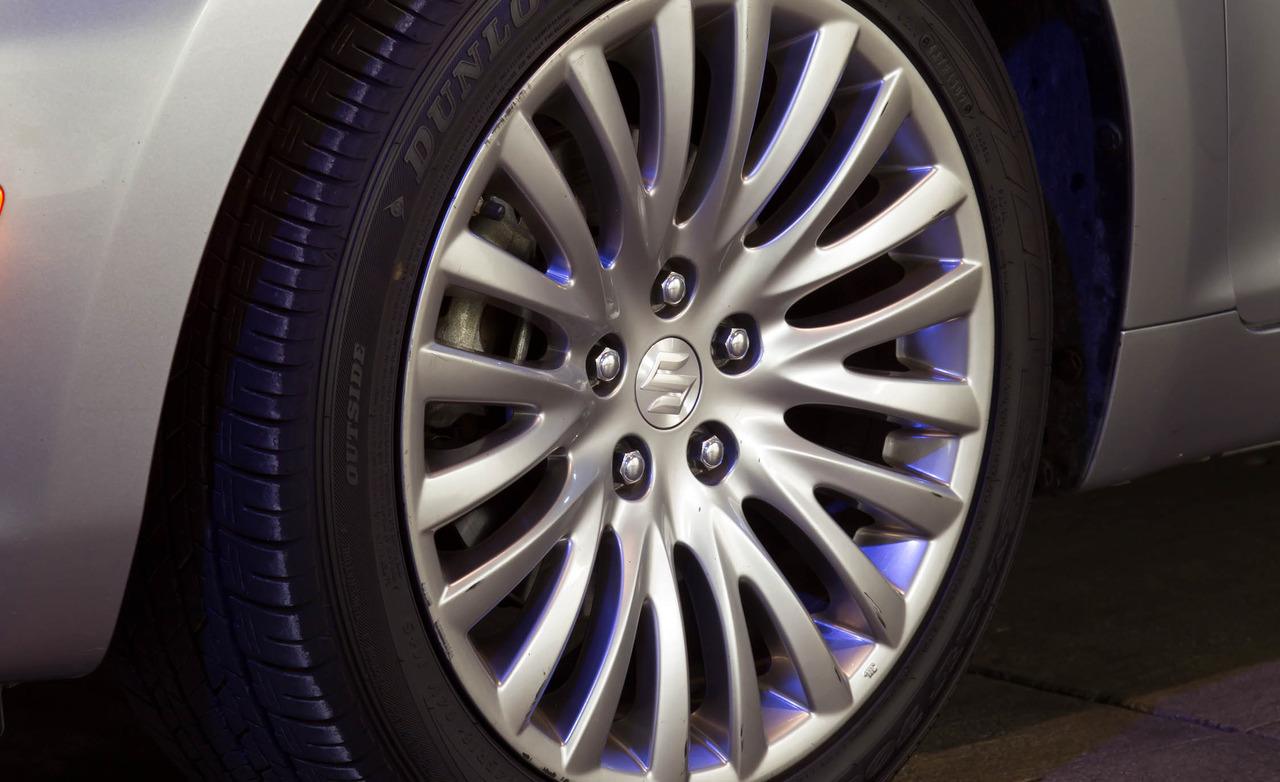 My perfect Suzuki Kizashi. 3DTuning - probably the best car configurator!